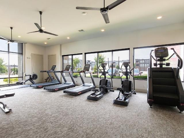 HQ Flats 1 Bedroom Apartment for Rent at 6249 Walton Breck Way, Columbus, OH 43081 West Albany
