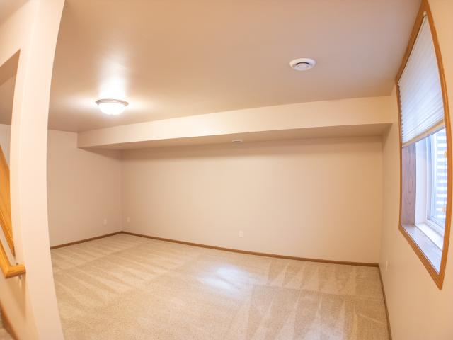 HRE Damon and Sterling, LLC 3 Bedroom Apartment for Rent at Damon St. and Sterling Dr. Condos, Eau Claire, WI 54701