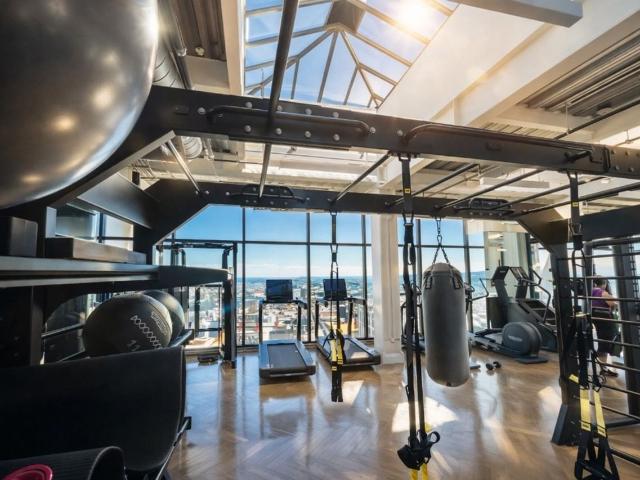 HWH Luxury Living 2 Bedroom Apartment for Rent at 125 W 4th St, Los Angeles, CA 90013 Downtown Los Angeles