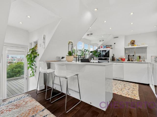 Humber Road, London, SE3 3 bed flat to rent £4,000 pcm £923 pw
