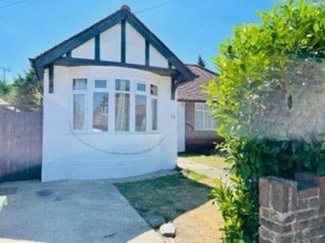 Humberstone Close, Luton, Bedfordshire LU4, 3 bed bungalow to rent, £1,600 pcm | PrimeLocation