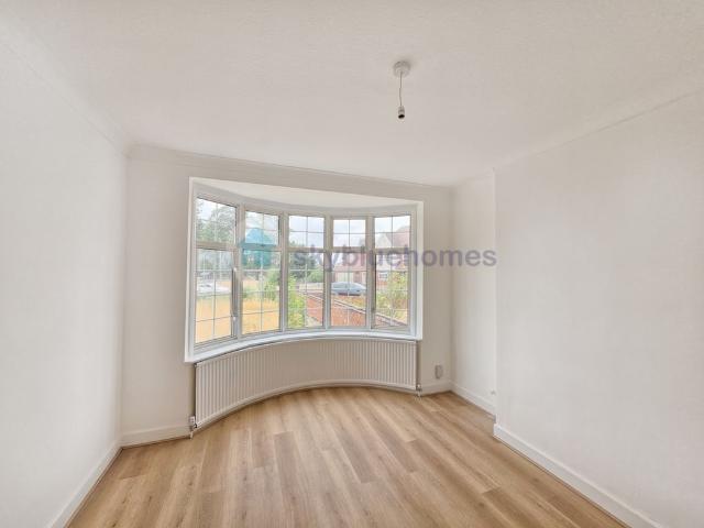 Humberstone Drive, Leicester LE5, 5 bed semi detached house to rent, £1,800 pcm | PrimeLocation