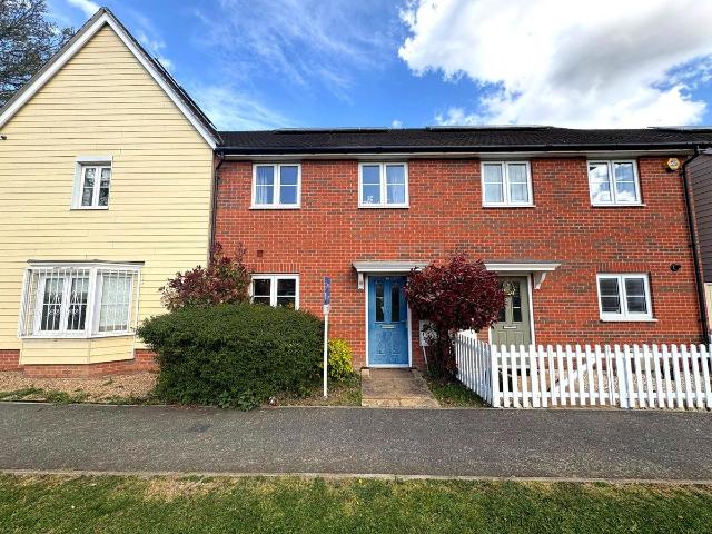 Humbleward Place, Romford RM3, 3 bed terraced house to rent, £1,950 pcm | PrimeLocation
