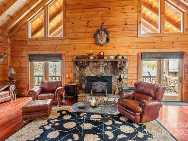 Humpback Mountain Rd, Spruce Pine, Home For Sale