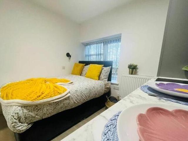 Humphrey Road, Manchester, Studio Apartment For