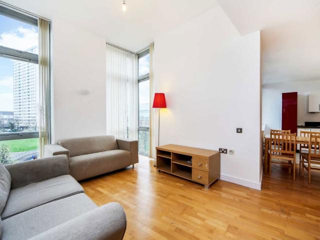 Hunt Close, Notting Hill W11, 1 bed flat to rent, £2,200 pcm | PrimeLocation