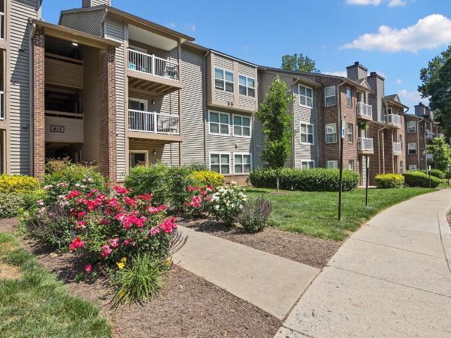 Hunt Club 2 Bedroom Apartment for Rent at 404 Christopher Ave, Gaithersburg, MD 20879