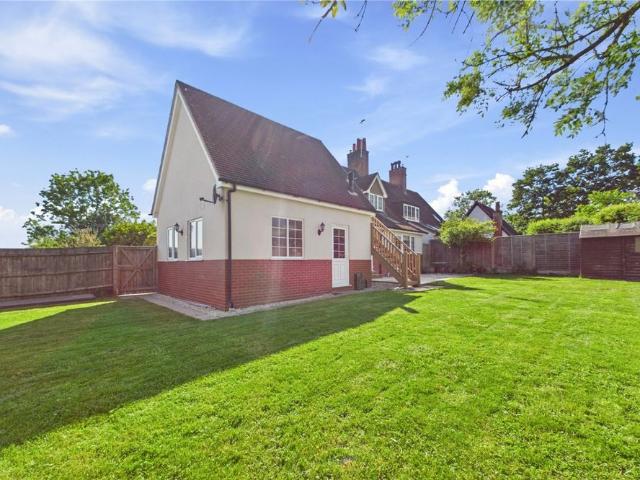 Hunt Cottages, Goring Lane, Mortimer, Reading, RG7