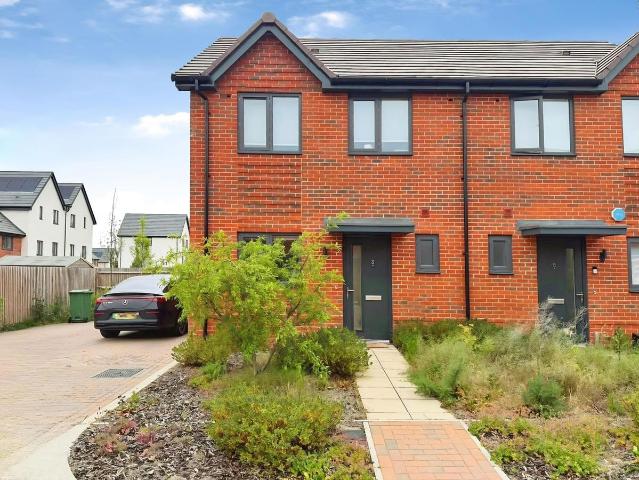 Hunt Way, Crowthorne, Berkshire RG45, 2 bed semi detached house to rent, £1,875 pcm | PrimeLocation