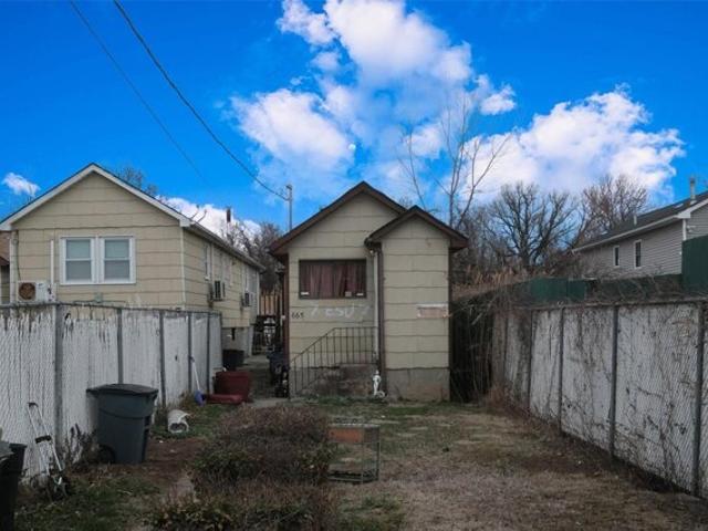 Hunter Ave, Staten Island, Home For Sale