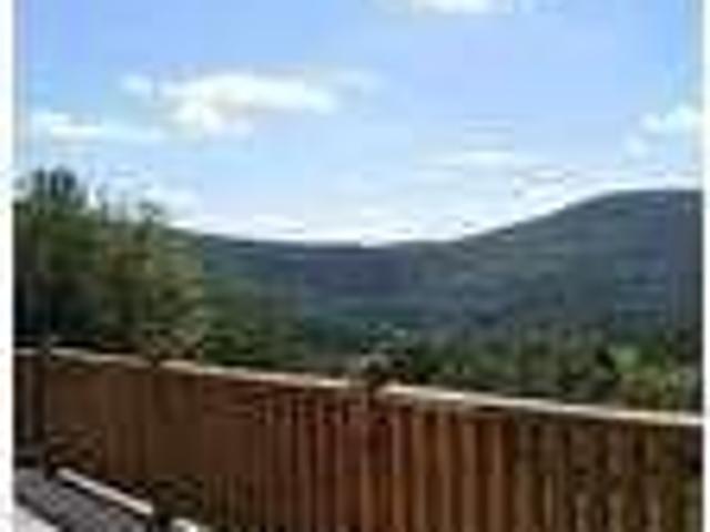Hunter Mountain Private Contemporary chalet Excellent Location Rental