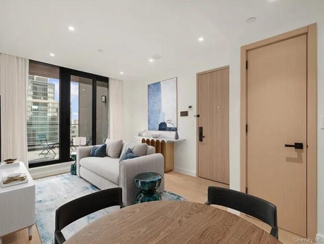Hunter St Apt A, Long Island City, Condo For Sale