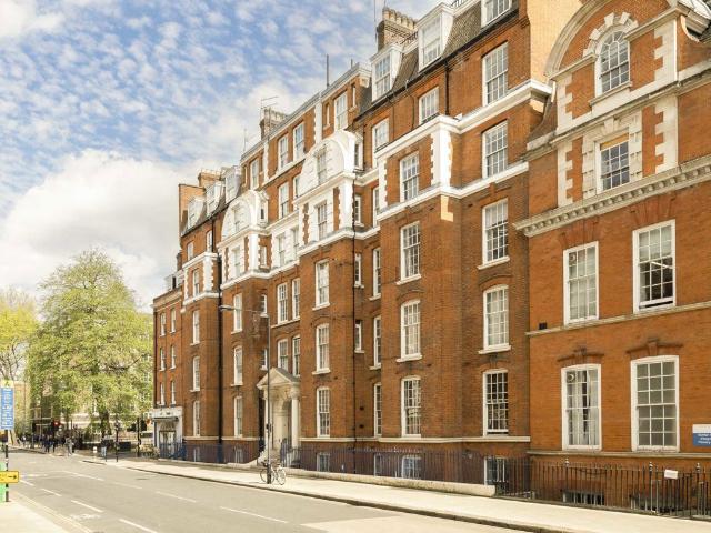 Hunter Street, Jenner House WC1N, 2 bed flat to rent, £3,250 pcm | PrimeLocation