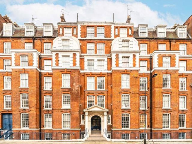 Hunter Street, London WC1N 1 bed flat to rent £2,275 pcm £525 pw
