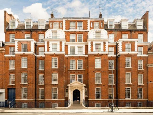 Hunter Street, London WC1N 1 bed flat to rent £2,275 pcm £525 pw