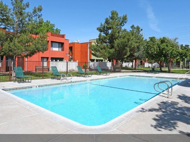 Hunter Place 1 Bedroom Apartment for Rent at 1050 W Griffith Way, Fresno, CA 93705