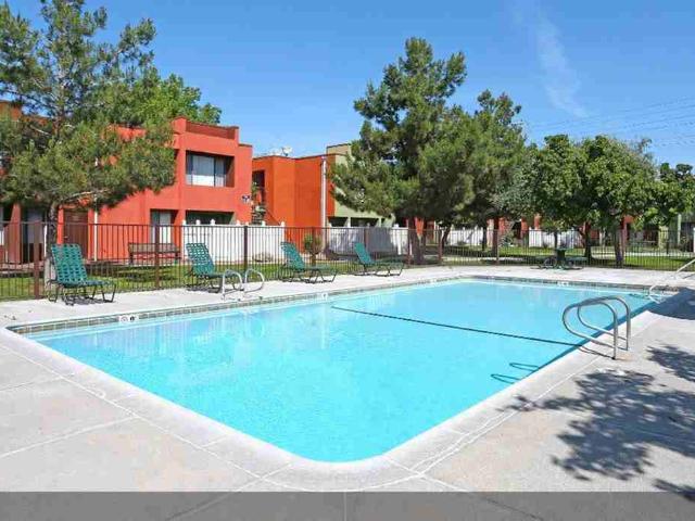 Hunter Place 2 Bedroom Apartment for Rent at 1050 W Griffith Way, Fresno, CA 93705