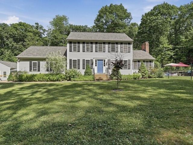 Hunter Rd, Uxbridge, Home For Sale