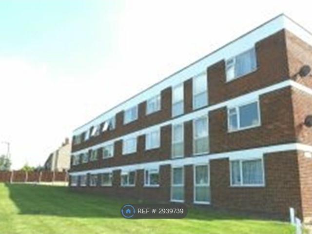 Huntercombe Lane North, Burnham SL1, 2 bed flat to rent, £1,475 pcm | PrimeLocation