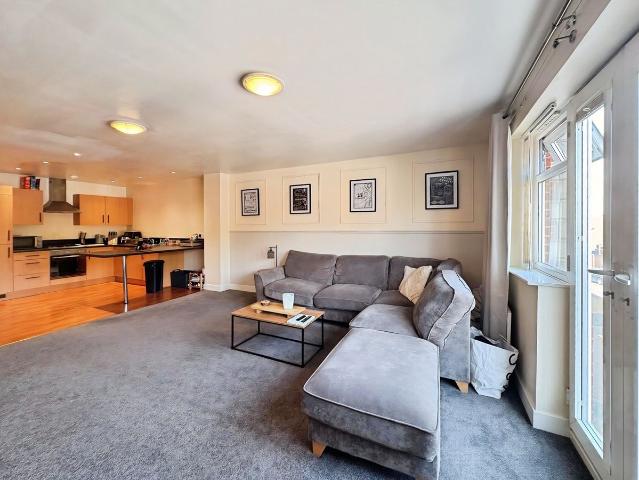 Hunters Court, Hunters Way LS15, 2 bed flat to rent, £875 pcm | PrimeLocation