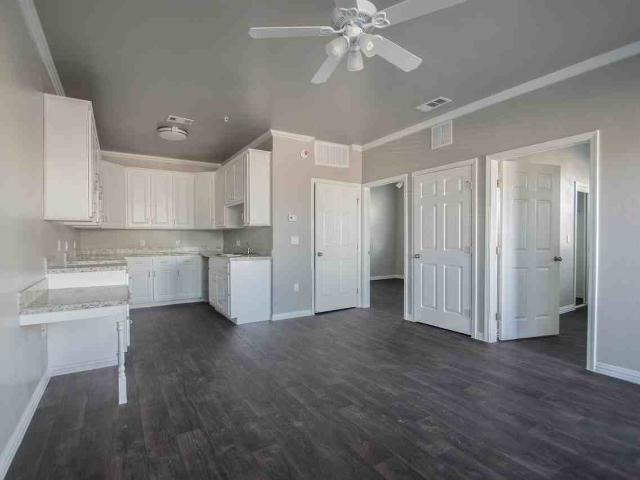 Hunters Court 2 Bedroom Apartment for Rent at 8550 Spring Valley Rd, Dallas, TX 75240