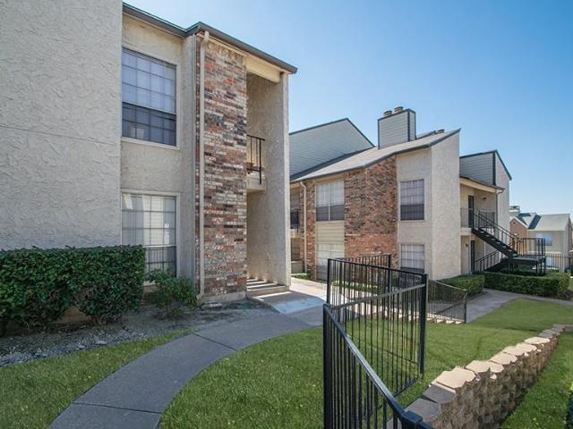 Hunters Court 2 Bedroom Apartment for Rent at 8550 Spring Valley Rd, Dallas, TX 75240