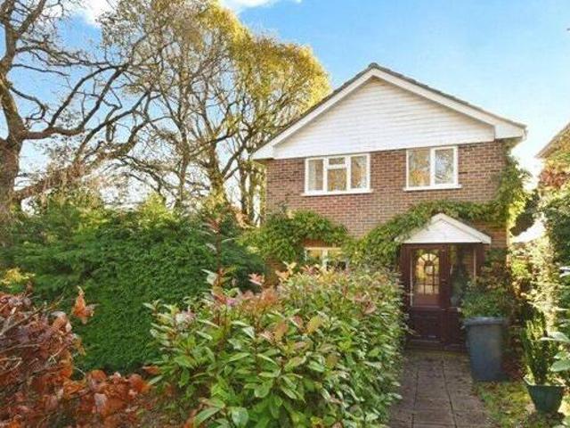 Hunters Crescent, Romsey, 3 Bedroom Detached