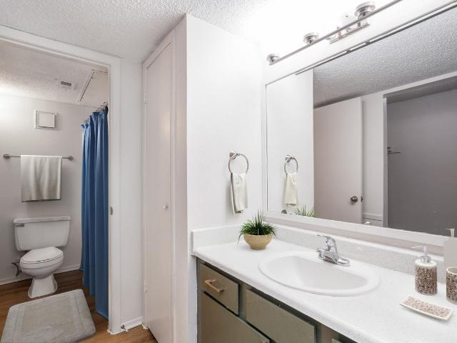 Hunters Glen 1 Bedroom Apartment for Rent at 6400 Independence Pkwy, Plano, TX 75023