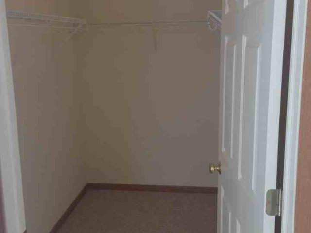 Hunters Glen Apartments 2 Bedroom Apartment for Rent at 101 Deer Xing, Johnson Creek, WI 53038