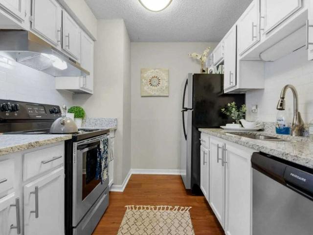 Hunters Pointe 1 Bedroom Apartment for Rent at 7591 W Highway 98, Pensacola, FL 32506
