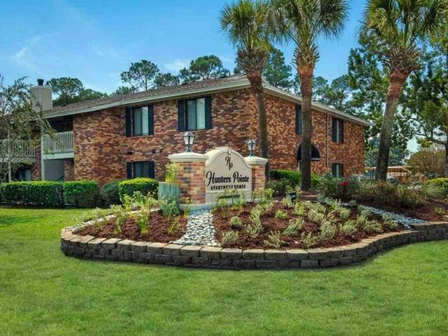 Hunters Pointe 2 Bedroom Apartment for Rent at 7591 W Highway 98, Pensacola, FL 32506