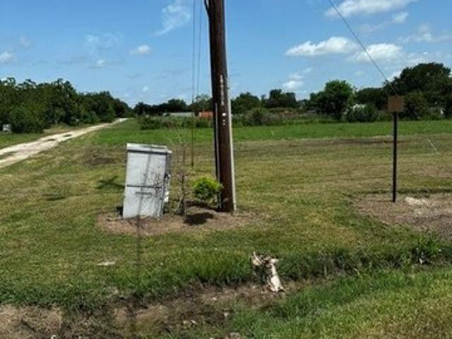 Hunters Rdg, Eagle Lake, TX 77434