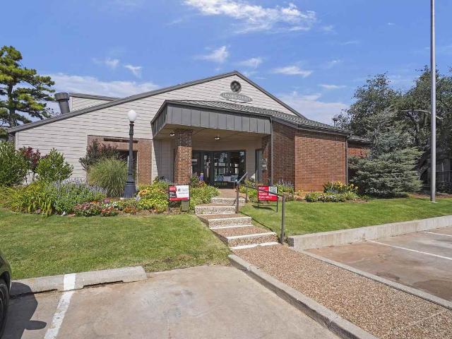 Hunter's Ridge Apts. 1 Bedroom Apartment for Rent at 9211 N Council Rd, Oklahoma City, OK 73132 Northridge