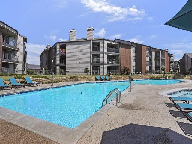 Hunter's Ridge Apts. 1 Bedroom Apartment for Rent at 9211 N Council Rd, Oklahoma City, OK 73132 Northridge