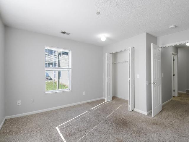 Hunters Ridge 1 Bedroom Apartment for Rent at 4130 W Michigan Ave, Kalamazoo, MI 49006 Arcadia
