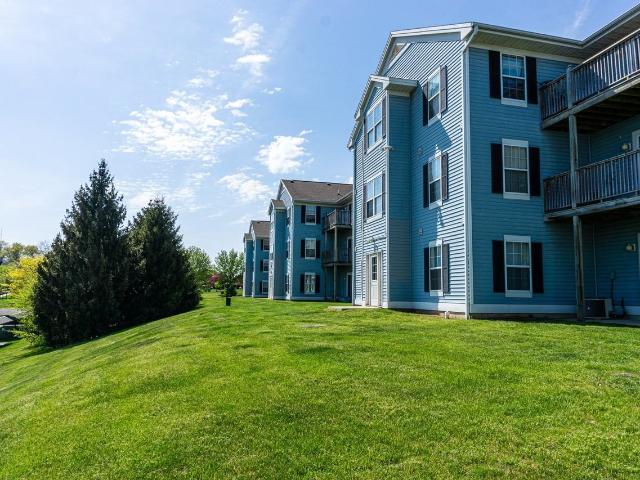 Hunters Ridge 2 Bedroom Apartment for Rent at 4130 W Michigan Ave, Kalamazoo, MI 49006 Arcadia