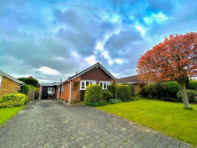 Hunters Rise, Kirby Bellars, Melton. 3 bed detached bungalow to rent £1,395 pcm £322 pw