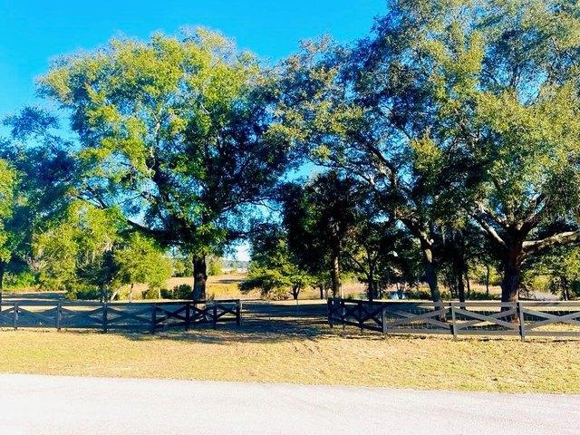 Hunters Trace Ln, Clermont, FL 34715