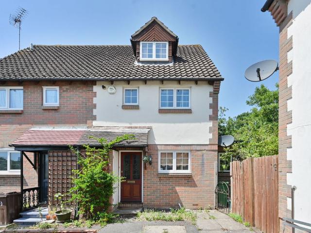 Hunting Gate Mews, Sutton SM1, 3 bed end terrace house to rent, £2,650 pcm | PrimeLocation