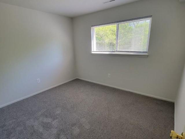 Hunting Hills 2 Bedroom Apartment for Rent at 4601 Pen Lucy Rd, Baltimore, MD 21229