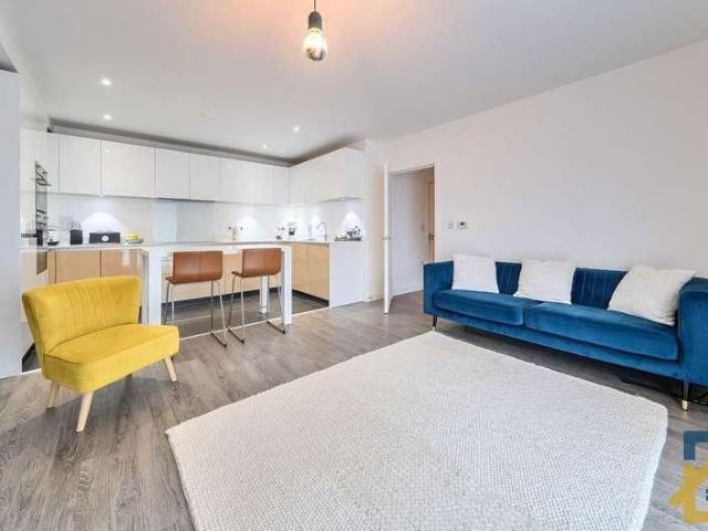 Huntingdon Drive, Baneberry Lodge, RM3