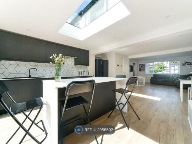 Huntingdon Gardens, Worcester Park KT4, 3 bed terraced house to rent, £2,250 pcm | PrimeLocation