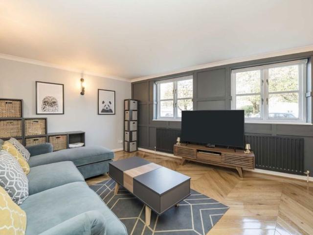Huntingdon Gardens, W4, London