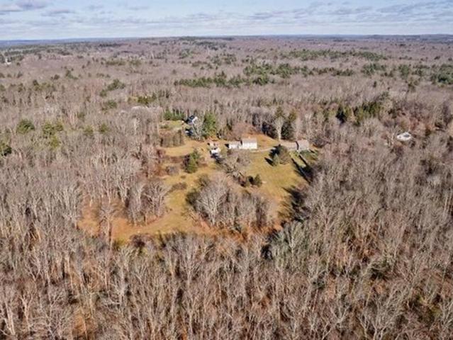 Huntinghouse Rd, Glocester, RI 02859
