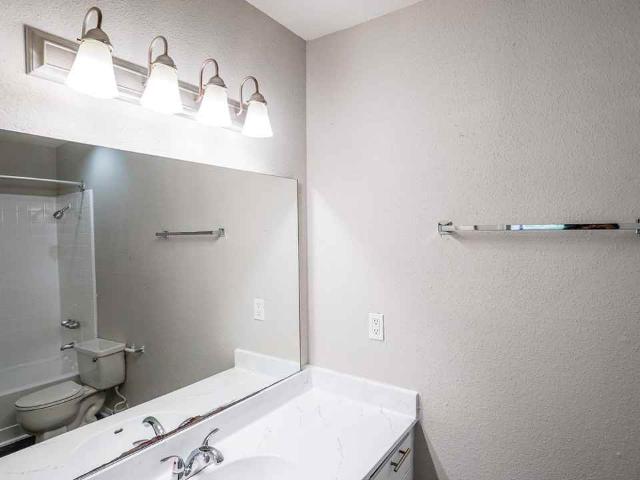 Huntington at Stonefield 1 Bedroom Apartment for Rent at 13100 Stonefield Dr, Houston, TX 77014