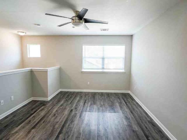Huntington at Stonefield 2 Bedroom Apartment for Rent at 13100 Stonefield Dr, Houston, TX 77014