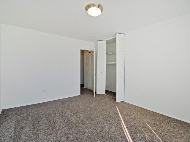 Huntington Club Apartments 2 Bedroom Apartment for Rent at 28801 Imperial Dr, Warren, MI 48093 Northeast Warren