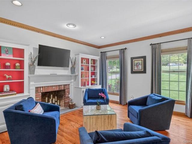 Huntington Connecticut Ln, New Fairfield, Home For Sale