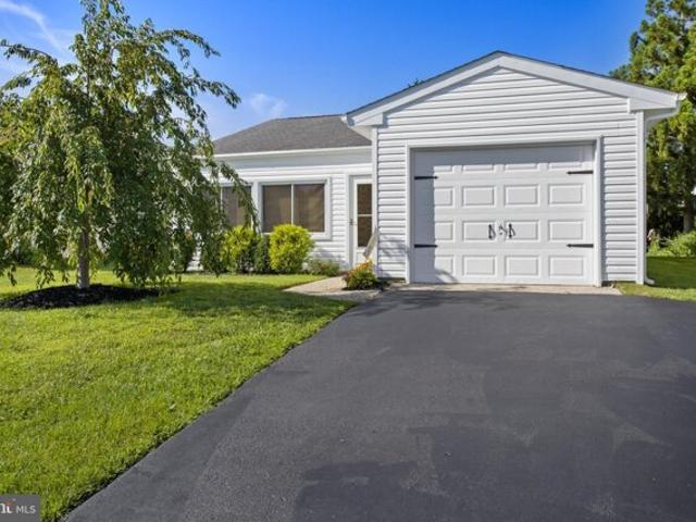 Huntington Dr, Southampton, Home For Sale