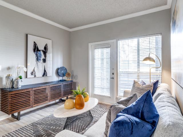 Huntington Lakes 1 Bedroom Apartment for Rent at 7324 Skillman St, Dallas, TX 75231 Lake Highlands
